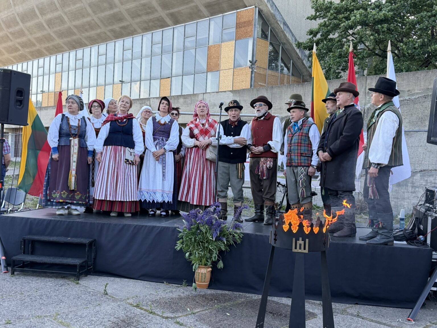 Šie rūmai gali tapti paskutine atspara juodžiausią mūsų valandą ...